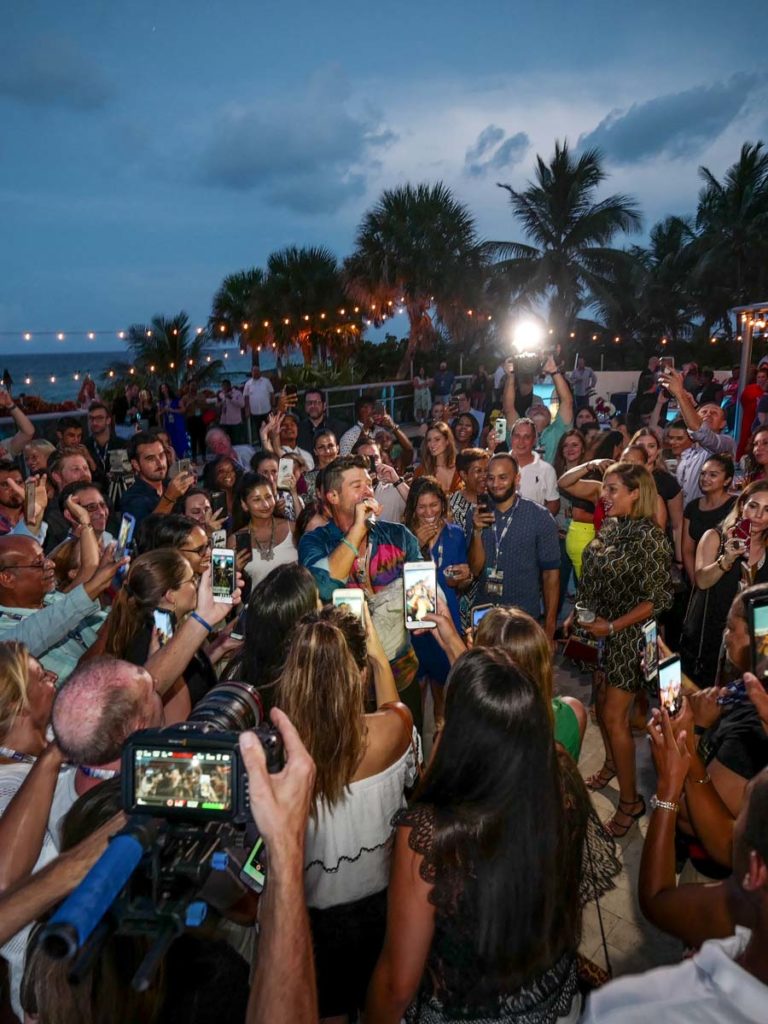 Solé Miami Resort | New luxury hotel rooms & suites on Sunny Isles Beach